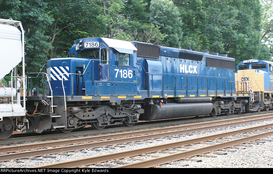 HLCX SD40-2 #7186 on K497